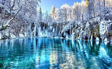 Icy Lake Diamond Painting Kit (Full Drill)